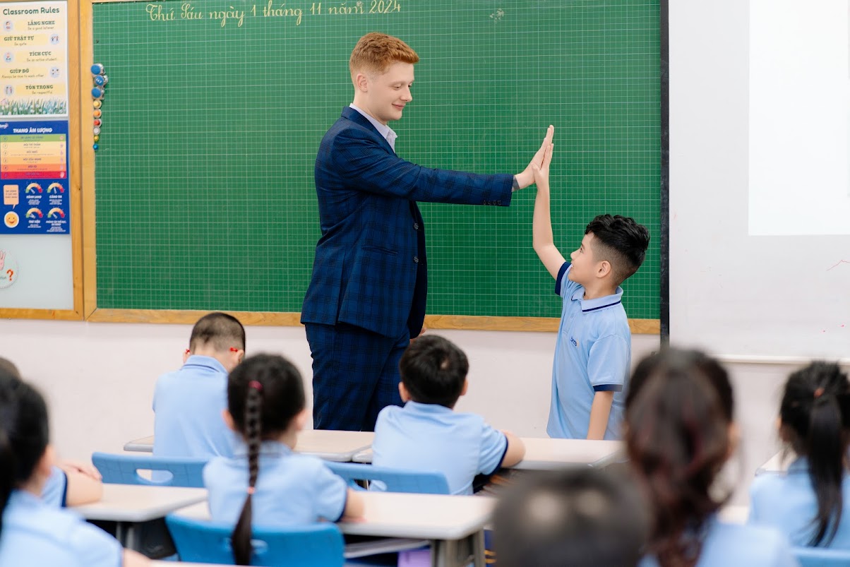 5 cách giúp xây dựng tự tin trong lớp học cho học sinh - Ban Mai School